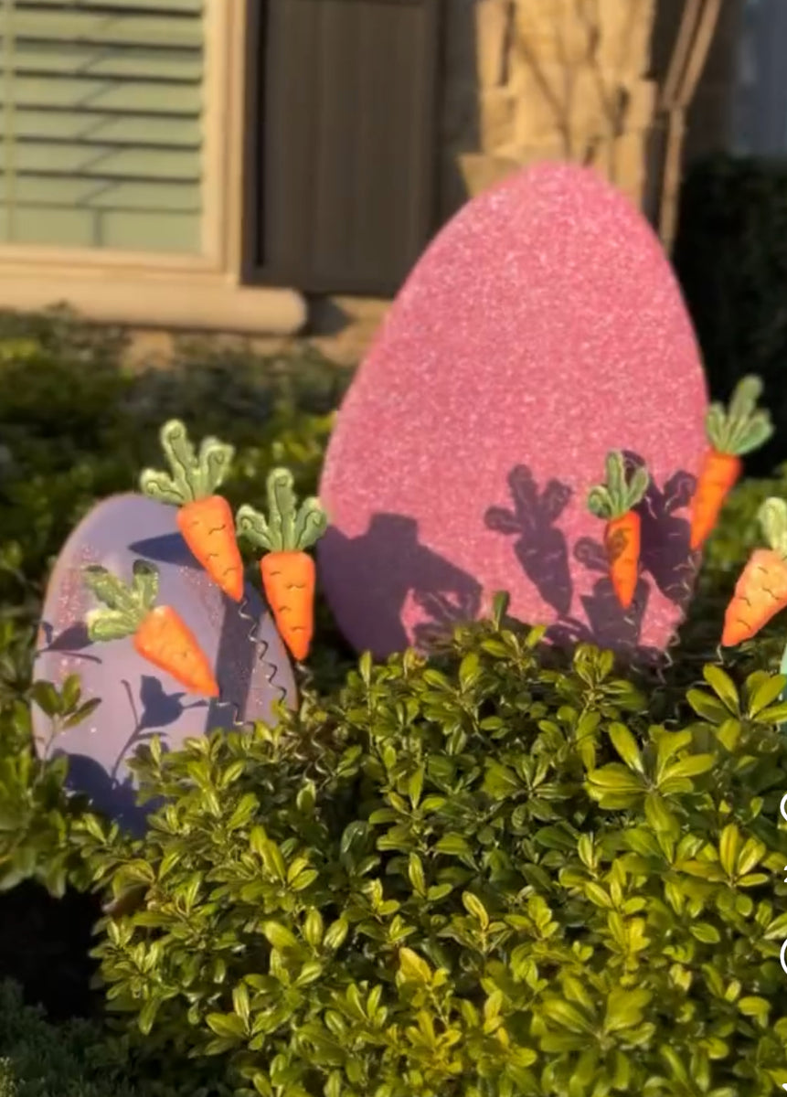 Metal Carrots Set of 3 Yard Stakes – MelizaInteriorsInc